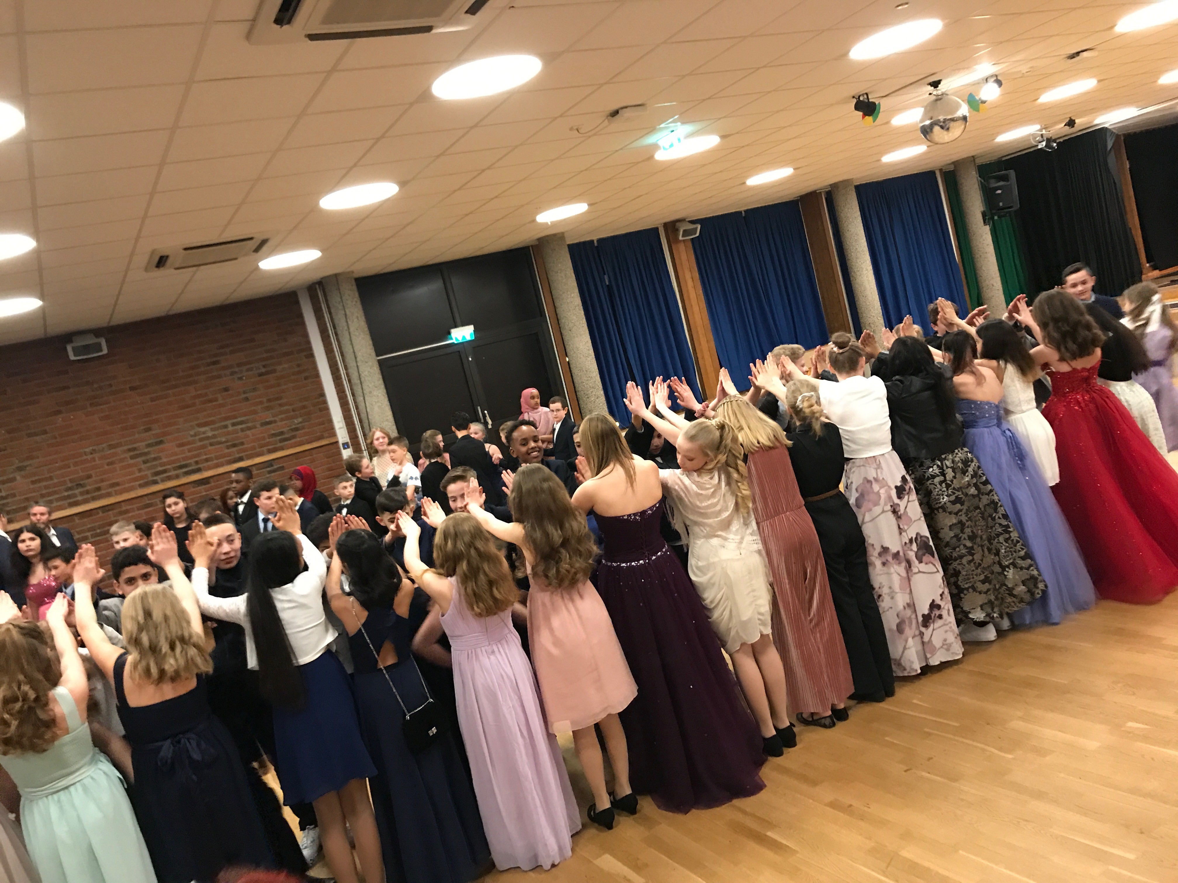 Mars betyr ball på Rustad